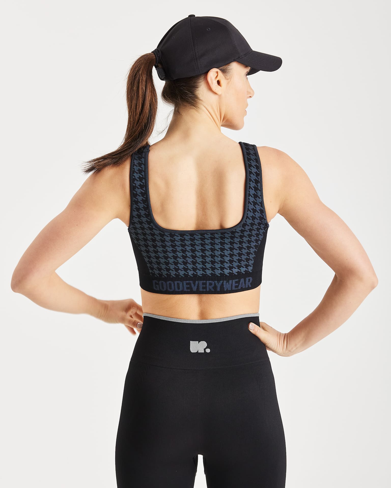 Seamless Square Neck Cropped Bra Top - Universal Performance
